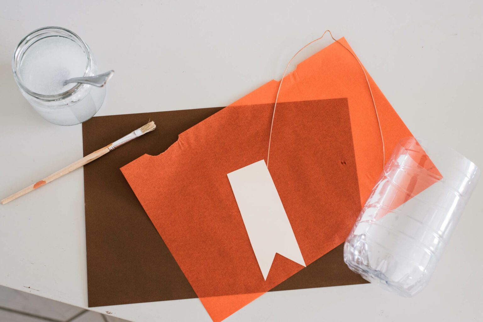 Upcycling DIY Laterne aus Plastikflasche basteln - Uponmylife